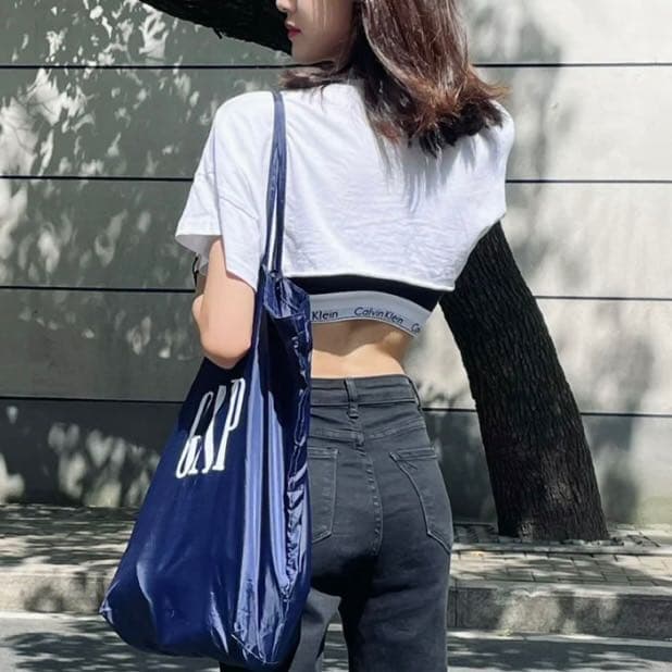 問 Ck內衣搭配 女孩板 Dcard