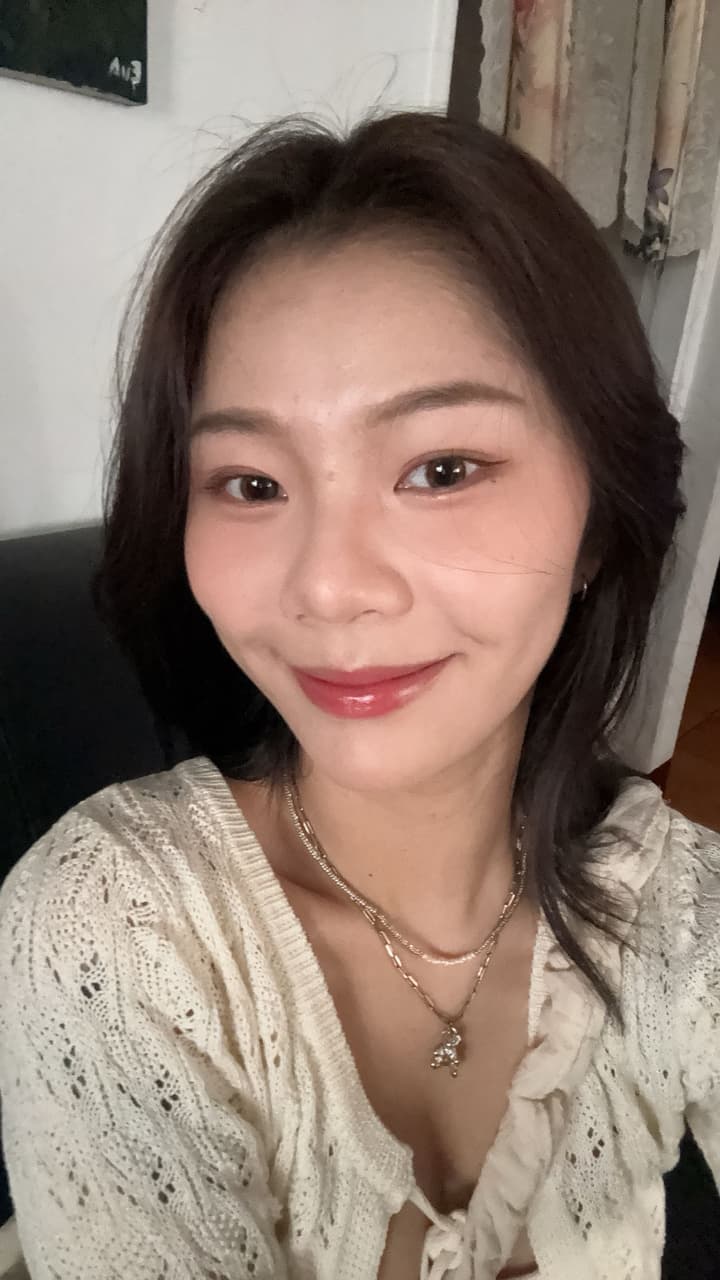 可以再靠近我多一點，IDEWCARE水波波多重玻尿酸系列 - Van (@van.vanmake) | Dcard