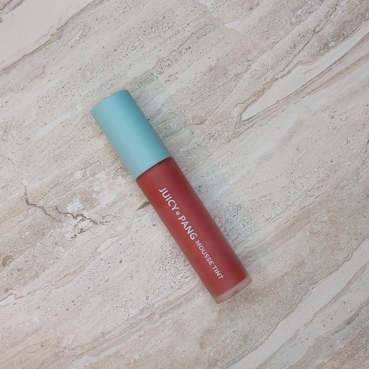 #試色 Apieu果汁慕斯唇釉 CR04 - 美妝板 | Dcard