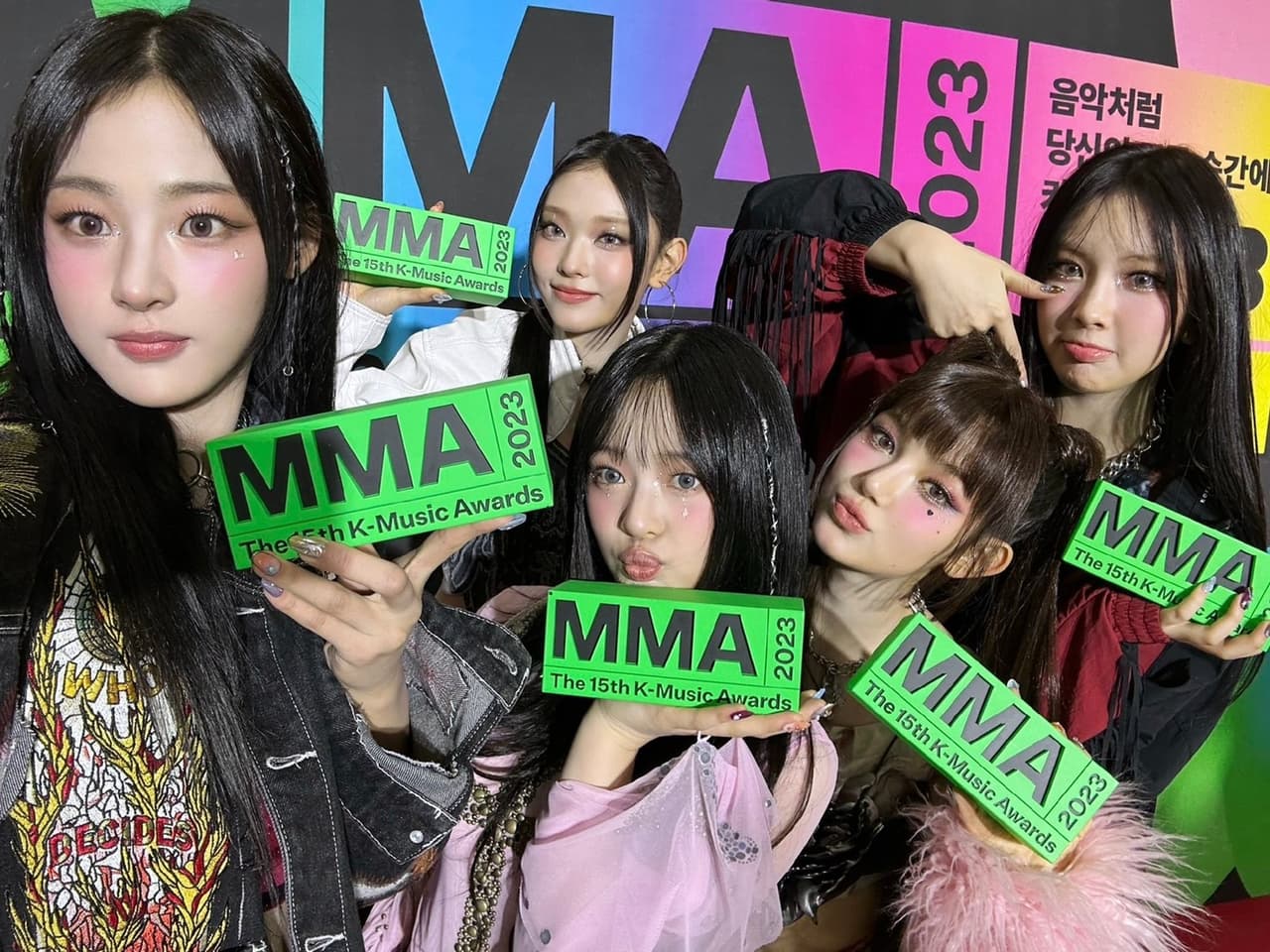 #分享 NewJeans 2023 MAMA及MMA得獎獎項及舞台整理 - NewJeans(NJZ)板 | Dcard