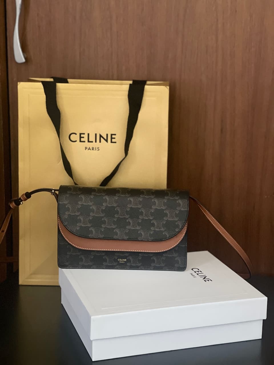 #分享 大阪購入 Celine Triomphe Woc經驗價格分享。 - 精品板 | Dcard