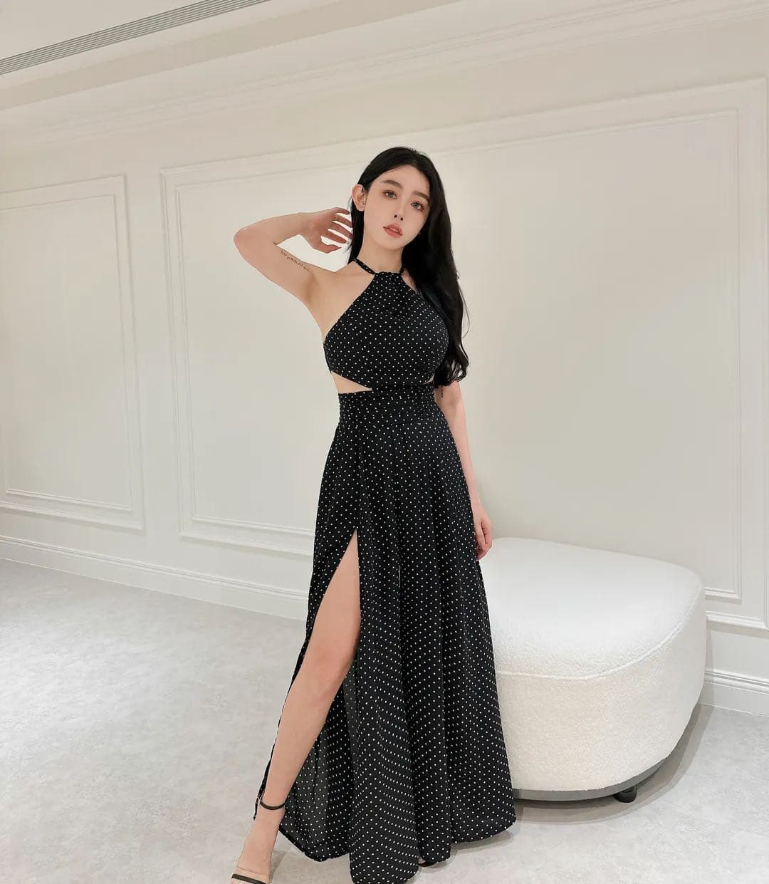 #我要賣 我要賣Tin House 圓點雪紡削肩露腰背心+同款褲裙一套 - 二手交易板 | Dcard