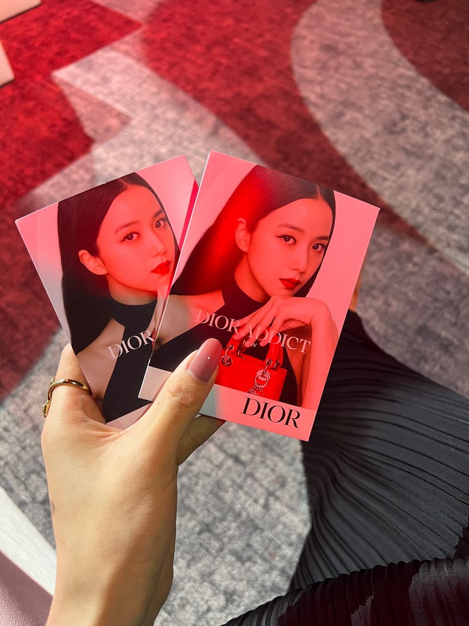 迪奧 2023 癮誘唇膏 閃耀釉光派對 全新10色&唇膏替換殼 - ふみか (@fumika_112) | Dcard