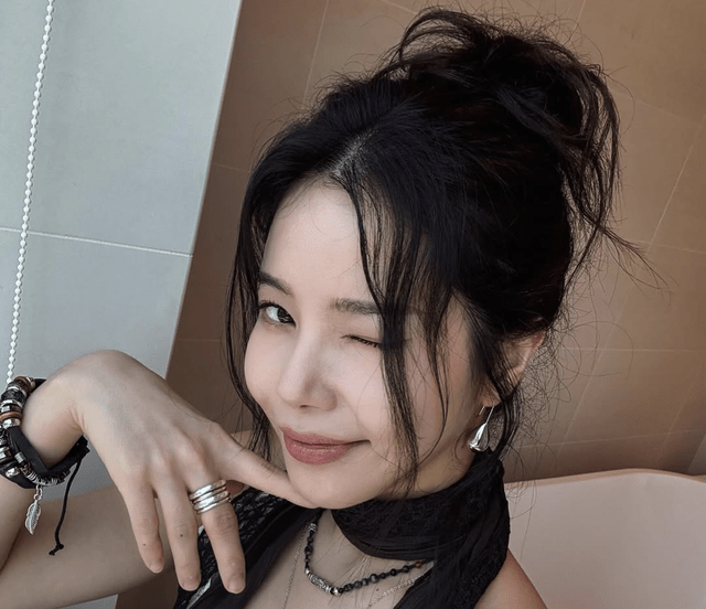 金色魂門更加堅固！偶像翻唱〈GOLDEN〉唱功解析 - 匿名的玻璃淳 (@judyglass_bear) | Dcard