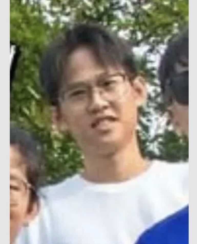 我染灰色头发很帅 - MMU板 | Dcard