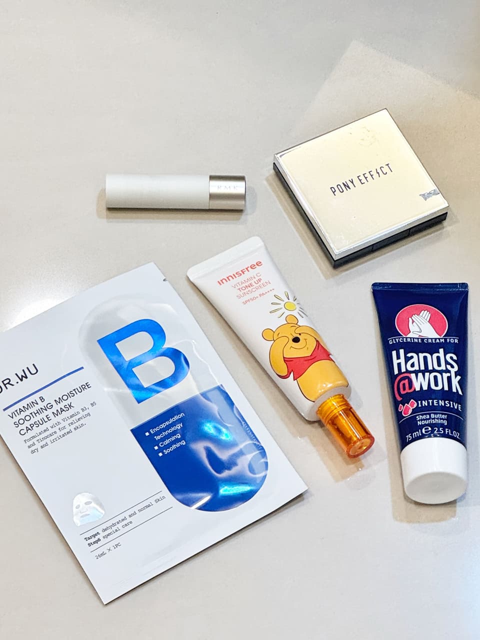 久違的彩妝、保養好物大集合！ - Yc (@anita2003) | Dcard