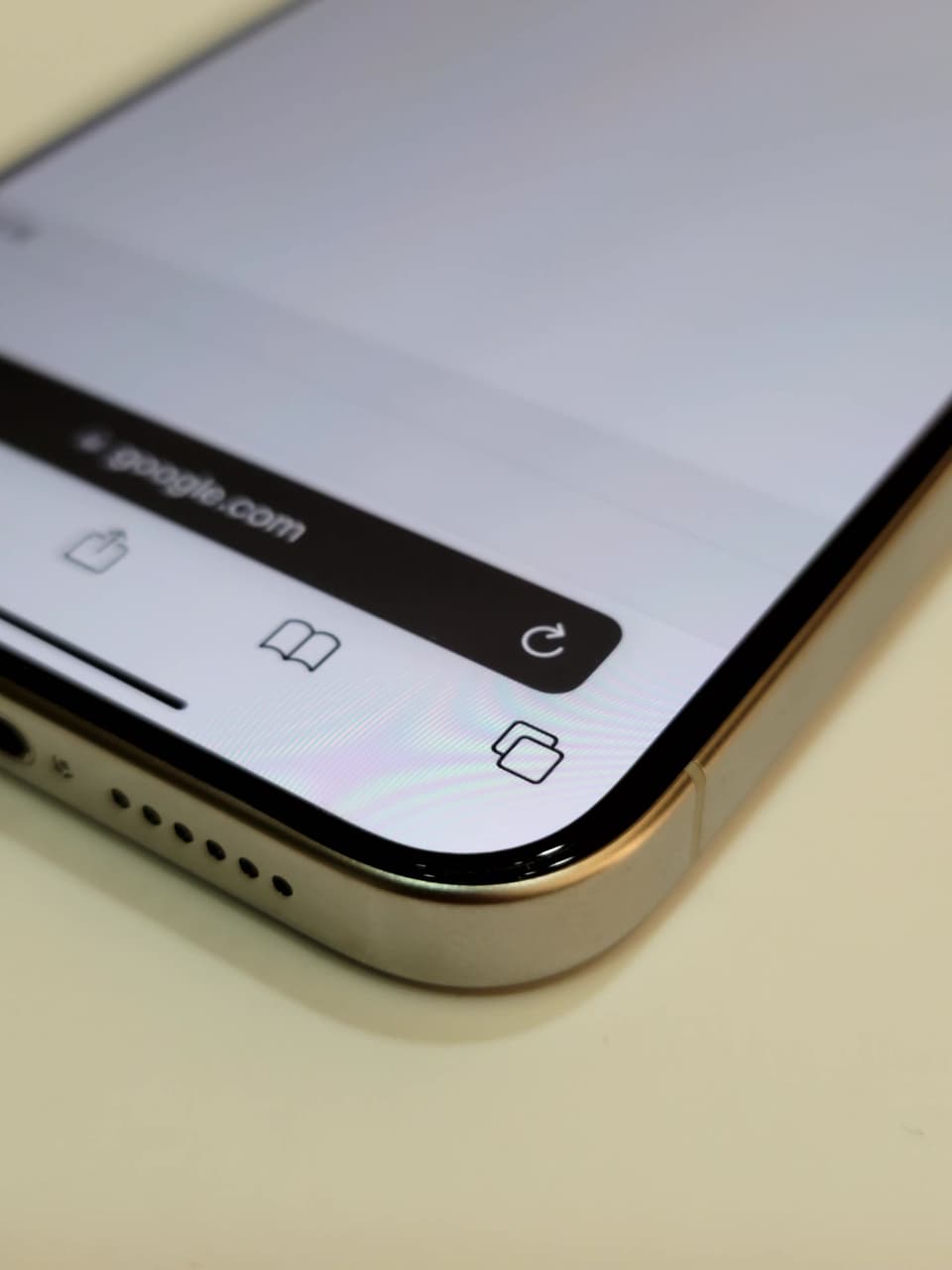 #iPhone iPhone 15 Pro Max 白色鈦金屬細節實拍照 - Apple板 | Dcard