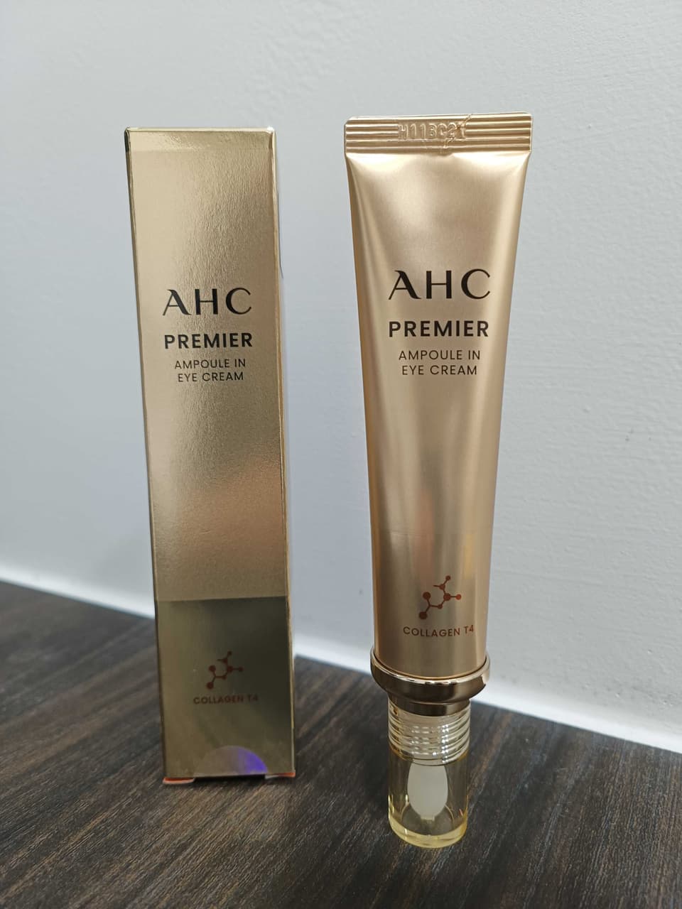 #分享 冬天眼妝也能超服貼 推薦AHC奇蹟眼霜 - 美妝板 | Dcard
