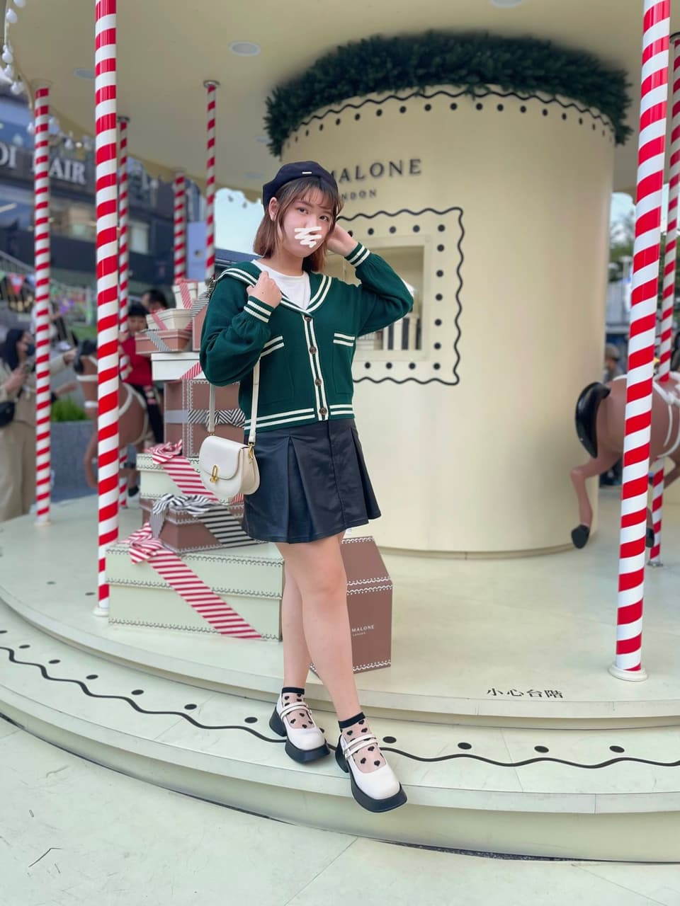 大梨女子的聖誕紅綠穿搭 ️💚 - SHADOW🌙 影子 (@shadow666) | Dcard