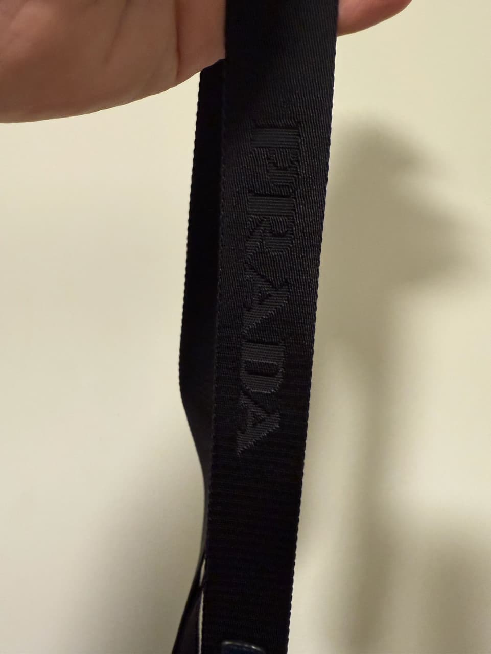 #開箱 PRADA Smartphone 智能手機套 - 精品板 | Dcard