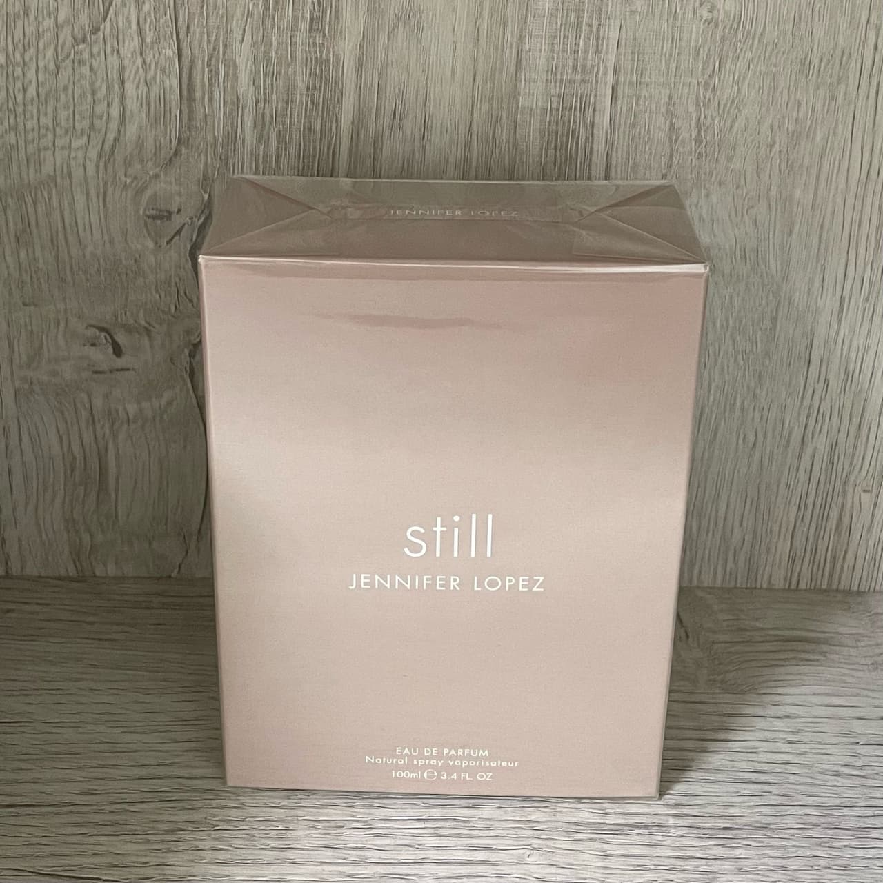 #我要賣 全新未拆封 J.Lo Still 珍妮佛羅培茲 星鑽女性淡香精 100ml - 二手交易板 | Dcard