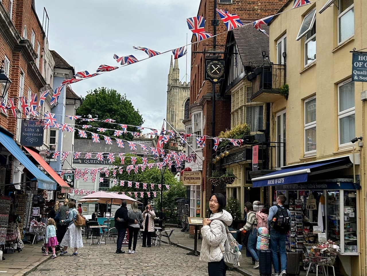 #國外遊記 交通費僅9英鎊的倫敦近郊一日遊｜皇家哈洛威學院Royal Holloway.溫莎小鎮Windsor.The Long Walk附交通說明 - 旅遊板 | Dcard