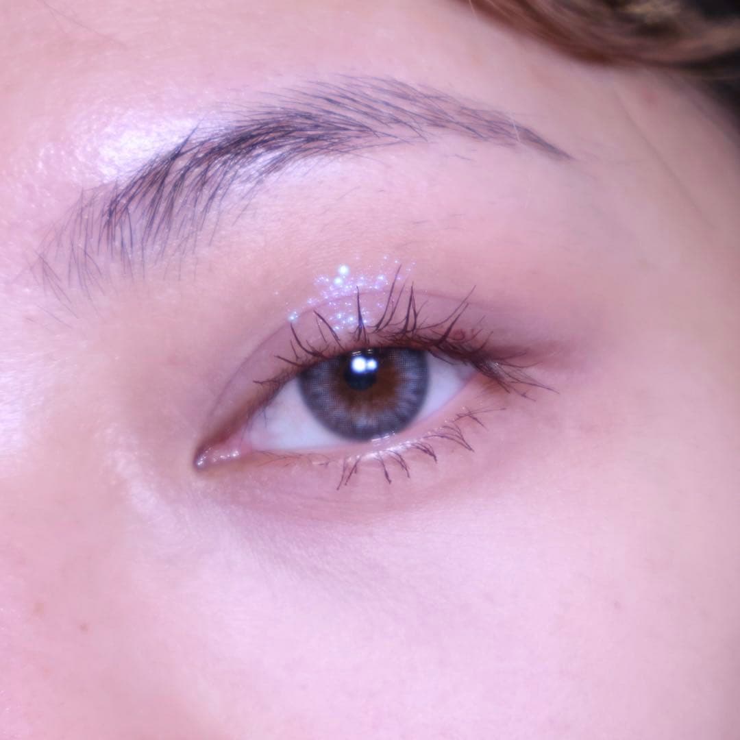 #分享 平價超美偏光眼影🦄｜#AZTK單色眼影 #03珍珠白 - 美妝板 | Dcard