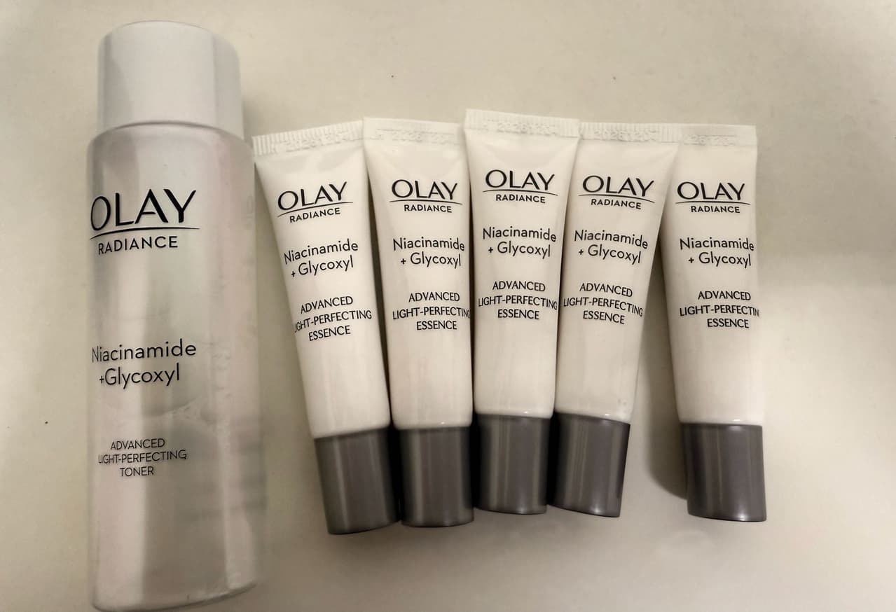 #我要賣 [已售]全新OLAY-革糖素小白瓶(美白精華) - 二手交易板 | Dcard