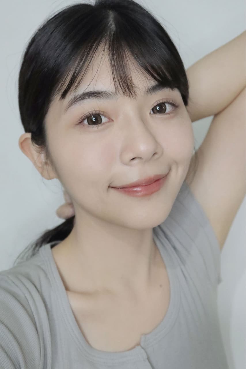 分享 開學前的變美練習 乾乾淨淨的妝面 氣質感水水上線 美妝板 Dcard
