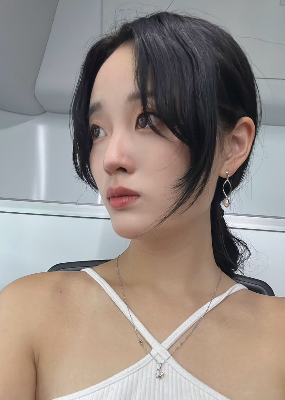 長相巨變的10年！千萬別小看隔壁女同學 - B28 留言 | Dcard