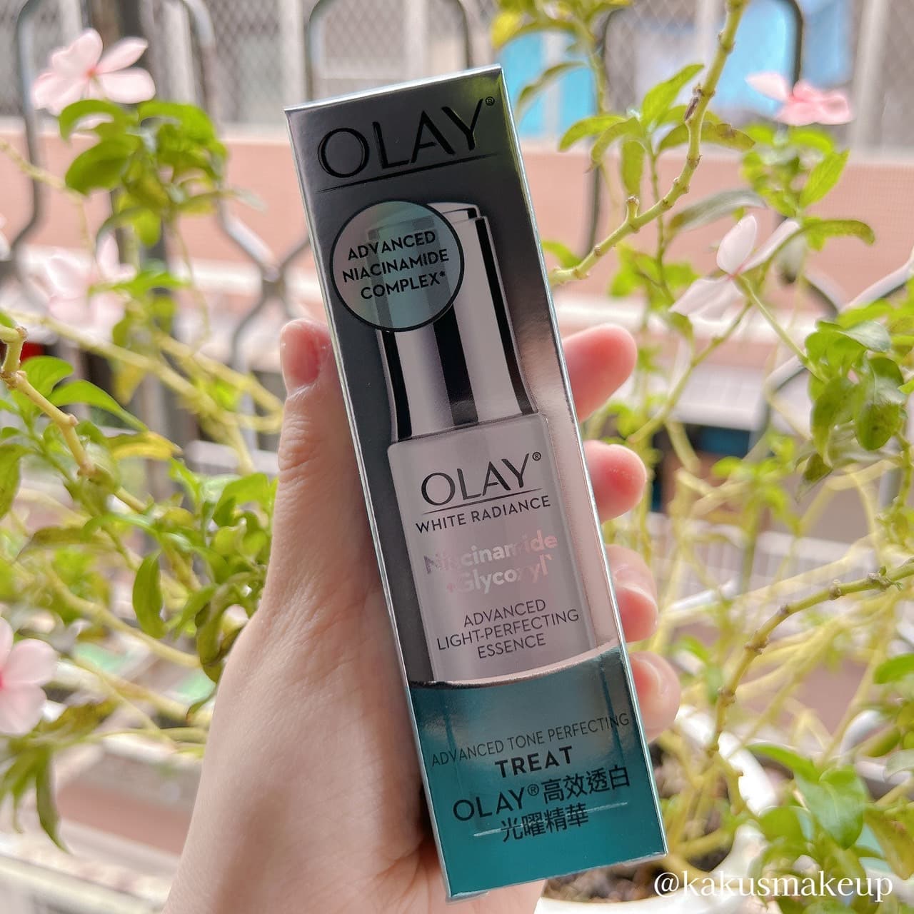 #分享 就是要讓你比別人亮 ~OLAY光感小白瓶💕 - 美妝板 | Dcard