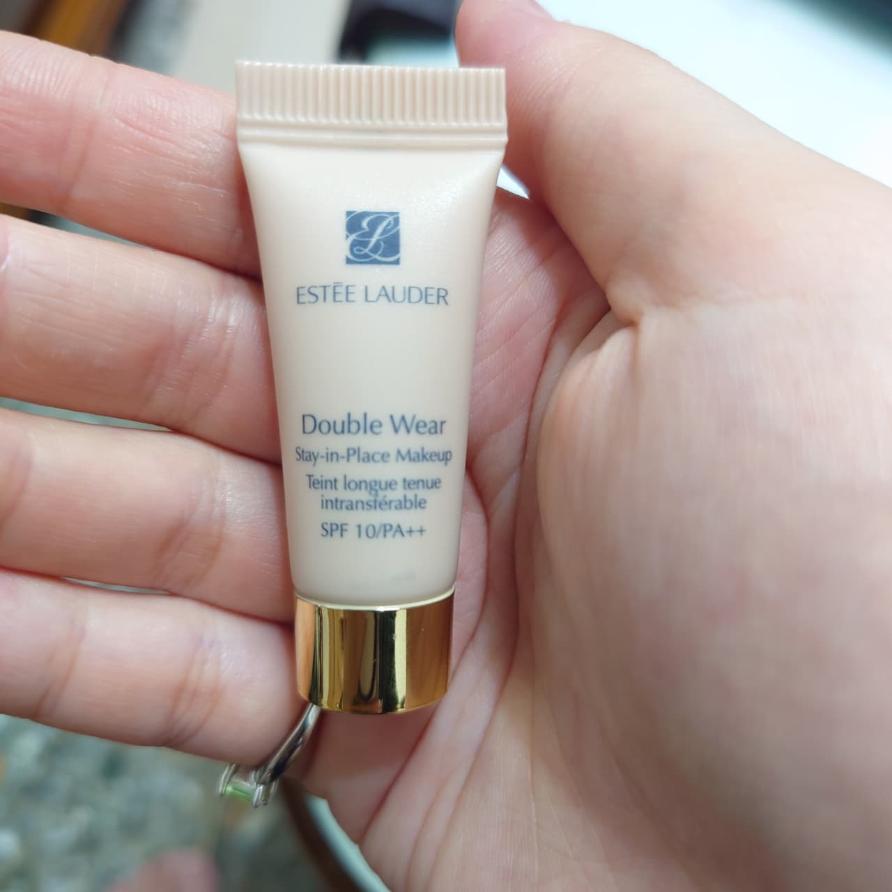 #我要賣 雅詩蘭黛 粉持久 1W1 5mL - 二手交易板 | Dcard