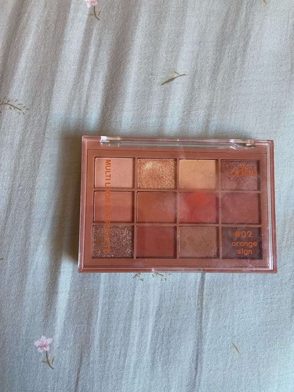 #分享 #分享 欠很久的泰國眼影盤odbo - 美妝板 | Dcard