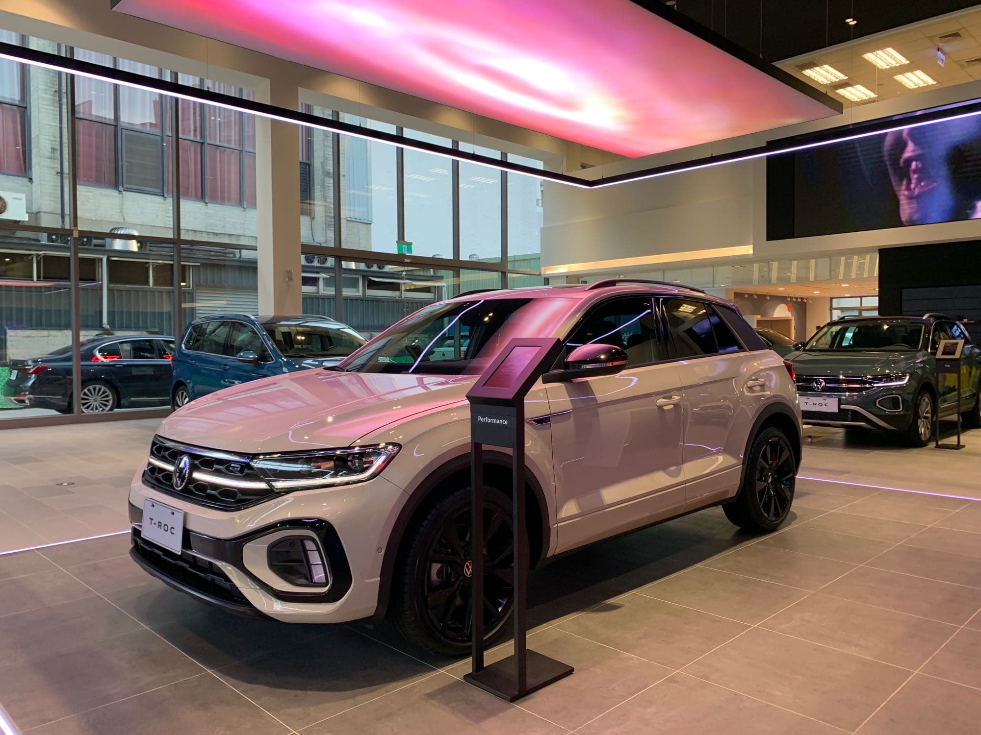 VW T-ROC 330 R-Line 微開箱（上） - 汽車板 | Dcard