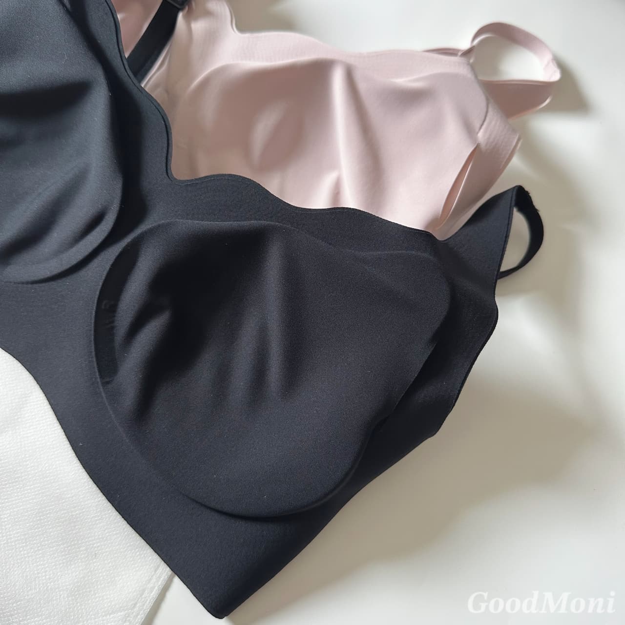 #分享 #開箱 夏天福音⤻是無痕內衣也是內搭🌼o'some 小花瓣裸感內衣 - 𝑮𝒐𝒐𝒅𝑴𝒐𝒏𝒊 (@moni065) | Dcard