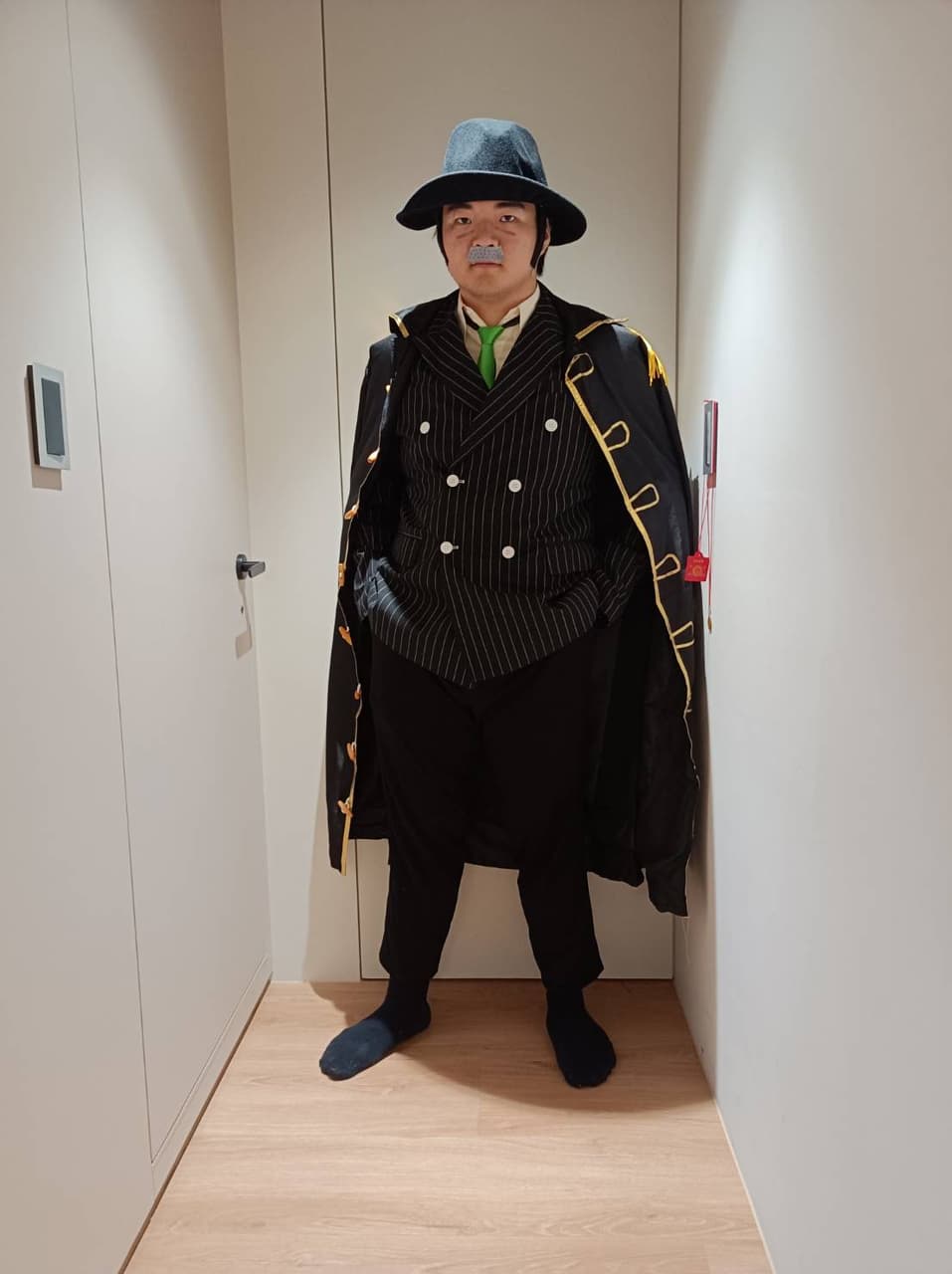one piece Capone Bege cosplay ワンピース カポネ・ベッジ コスプレ 海賊王 培基 完全試裝 - Cosplay板 ...