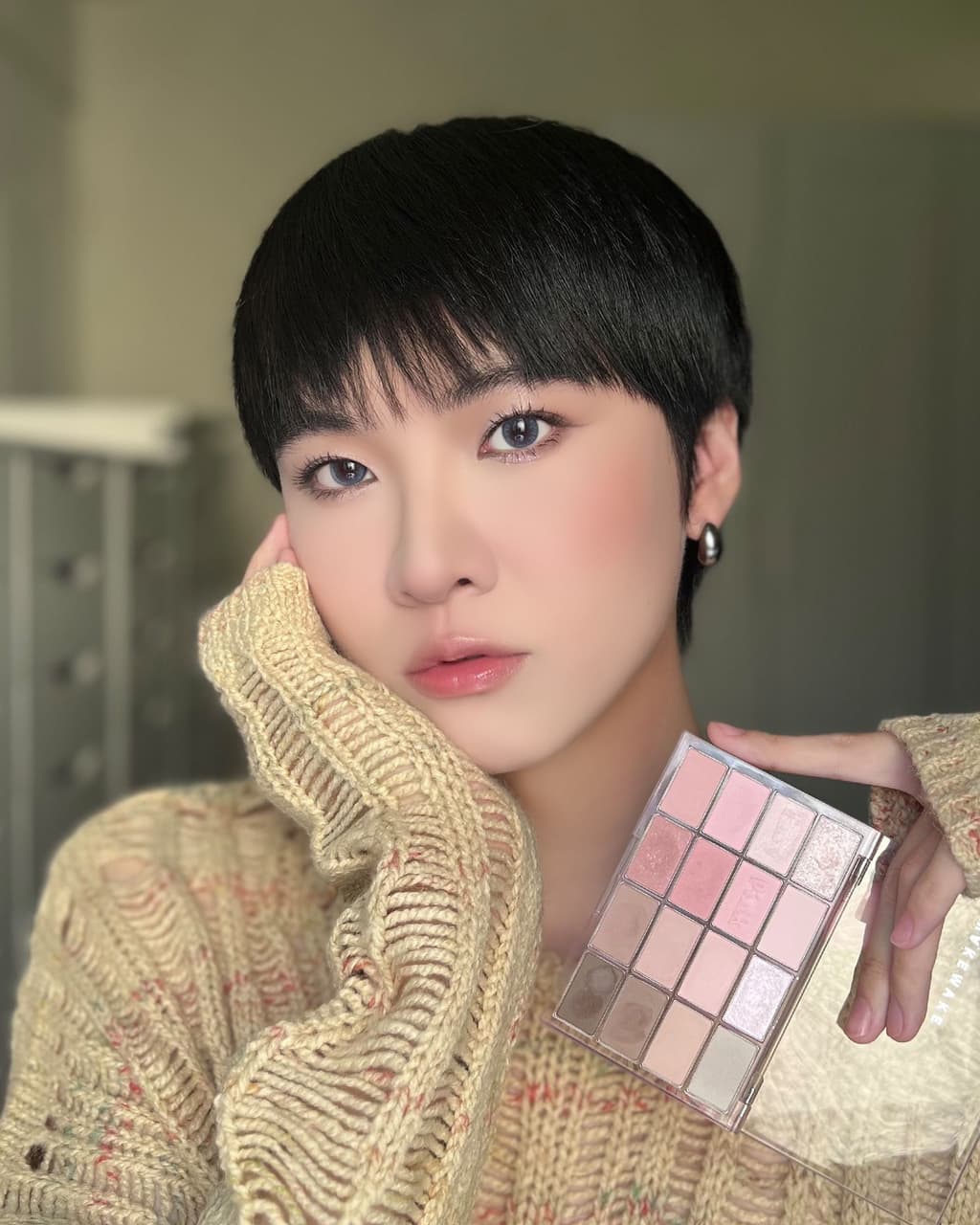 #分享 令人困惑的wakemake 眼影盤10號🫧 - 美妝板 | Dcard