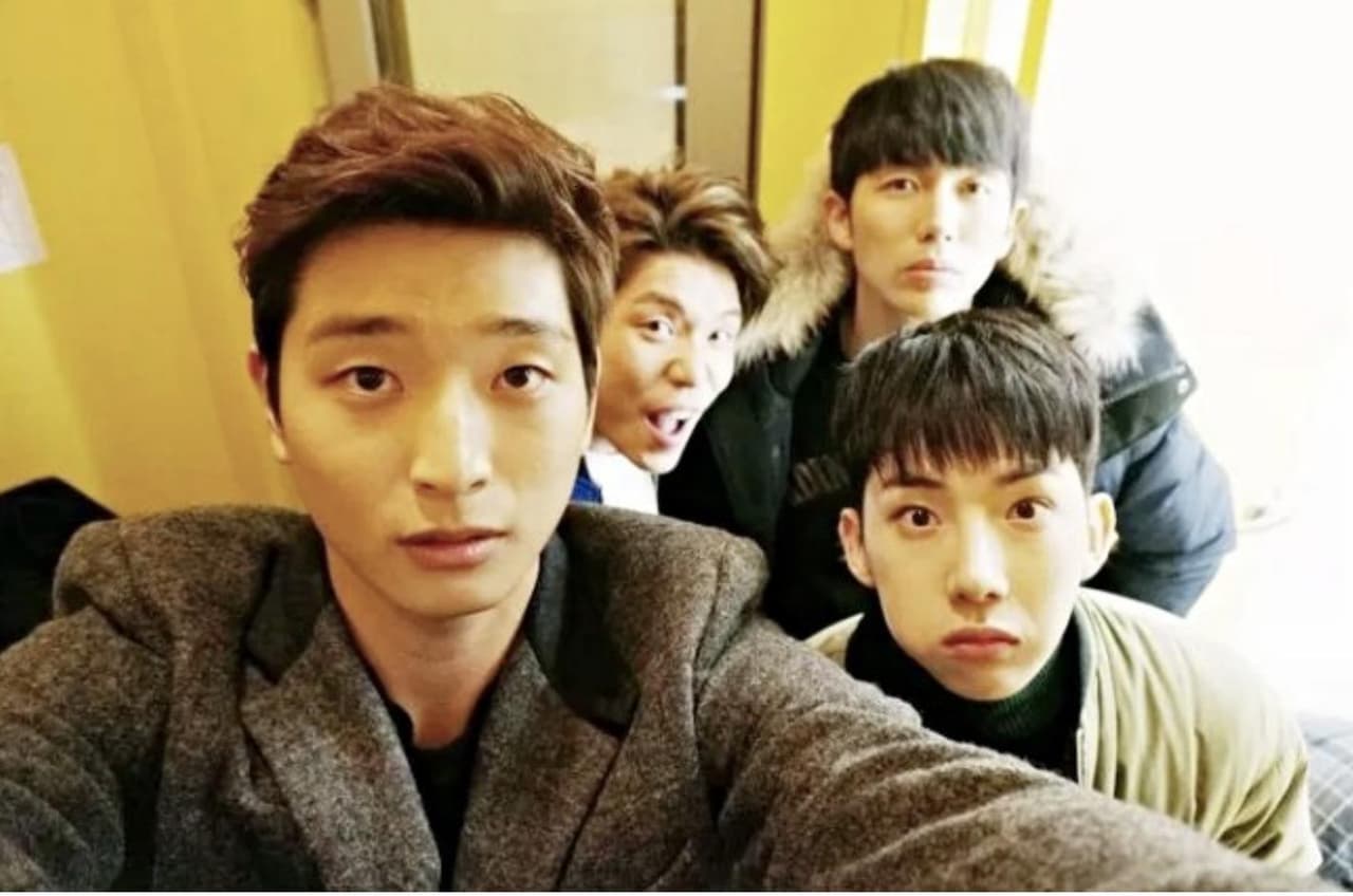 時代ㄉ眼淚～2PM完整體＋2AM重組！！ - 追星板 | Dcard