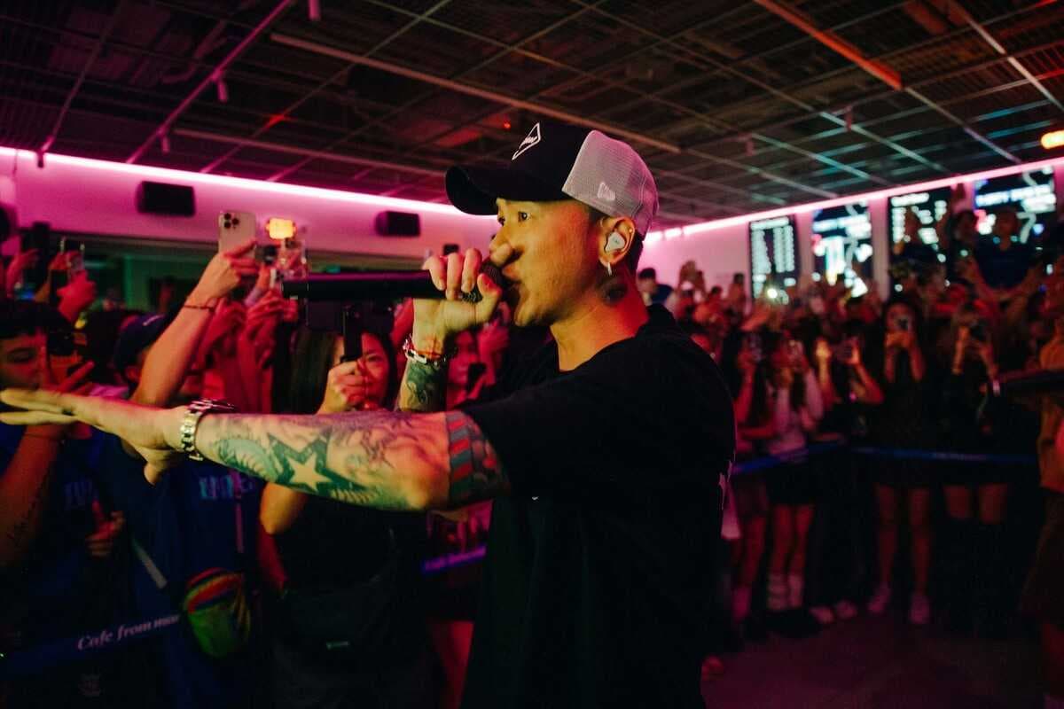 頑童MJ116《OGS》快閃擠爆信義區 人潮堪比跨年盡顯OG地位 - 一事無成的老編 (@benlinmarketing) | Dcard