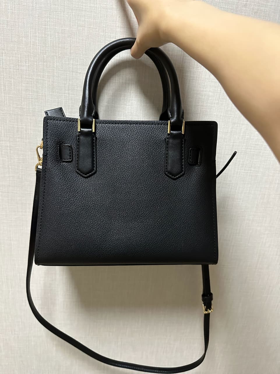 #我要賣 MK鎖頭包 - 二手交易板 | Dcard