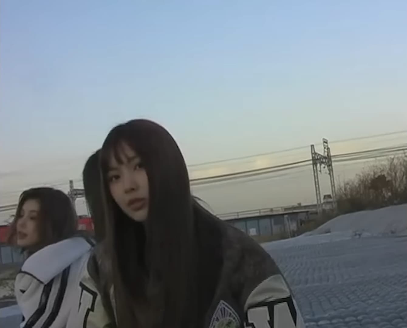 #分享 NewJeans 'Hurt (250 Remix)' Special Video - 追星板 | Dcard