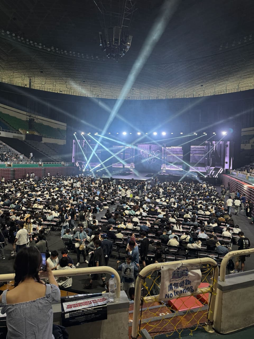 #集中討論 NMIXX 林口體育館視野分享 - B19-2 留言 | Dcard