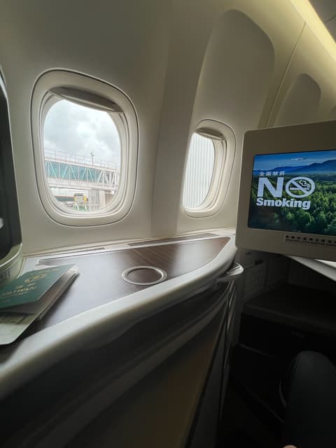 #國外遊記 長榮皇璽桂冠艙開箱介紹-附加787選位小攻略 - 旅遊板 | Dcard