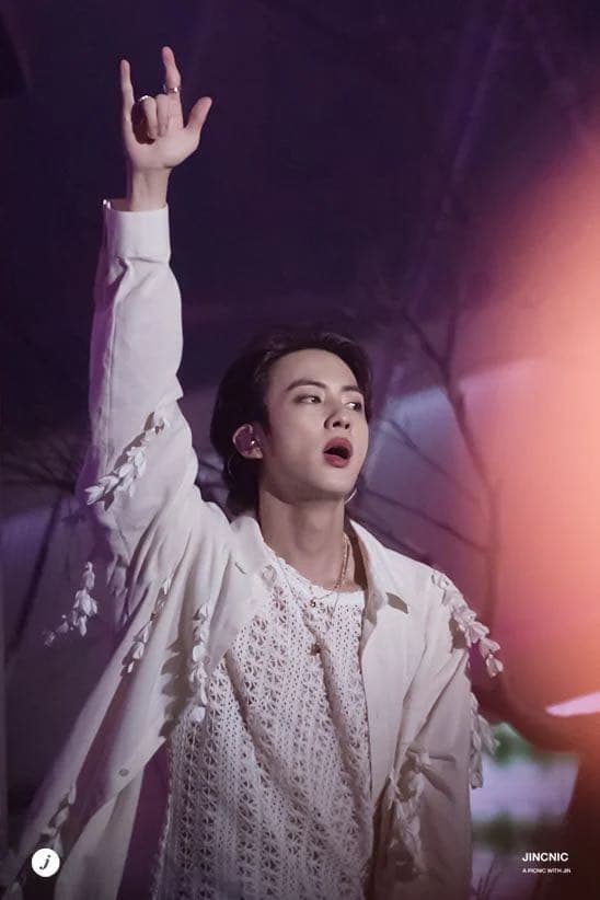 #分享 #theqoo熱門 依然很了不起.. 防彈少年團Jin的visual - BTS板 | Dcard