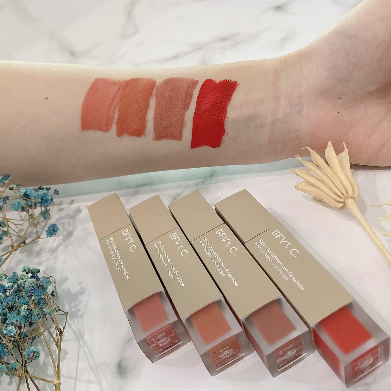 爆款💥顯白妝容黑馬💄BEVY C.霧面唇釉～今夏戀愛好氣色Tips就靠這支！💙 - 美妝板 | Dcard