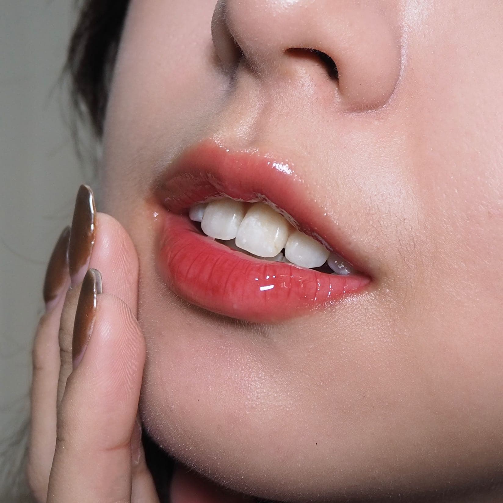 #試色 氛圍感拿捏 水光玻璃感唇蜜TF#20 - 美妝板 | Dcard