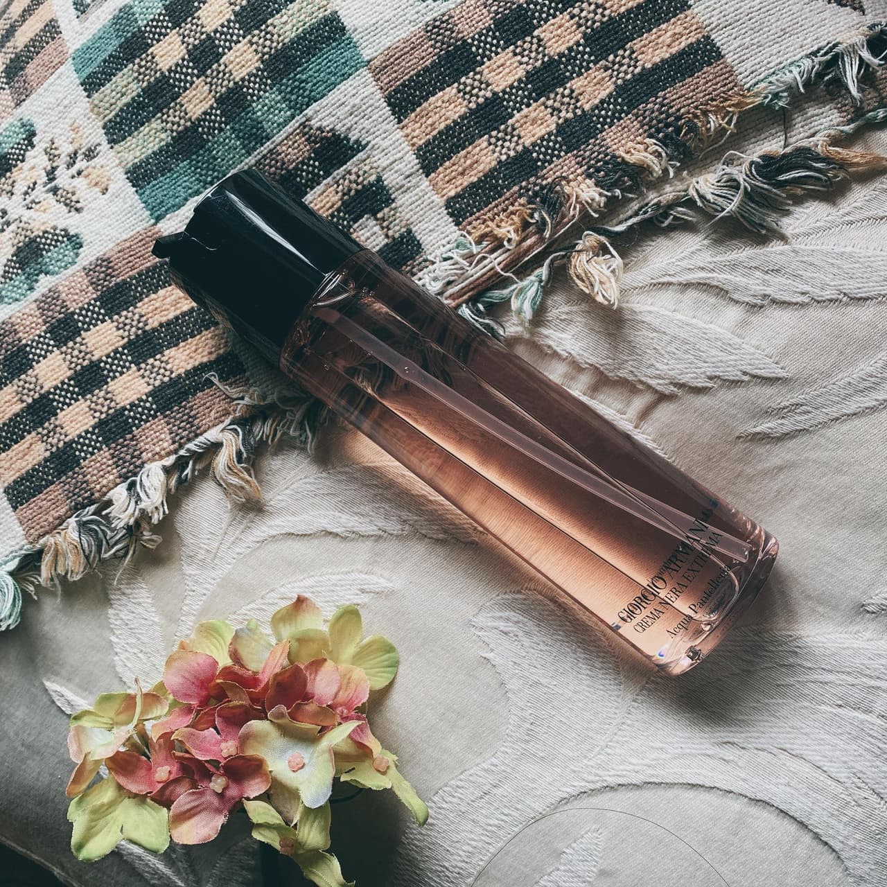 外貿協會買一個心情超好的GA黑曜岩精萃露＋光影粉底((含5ml乳霜 - 美妝板 | Dcard