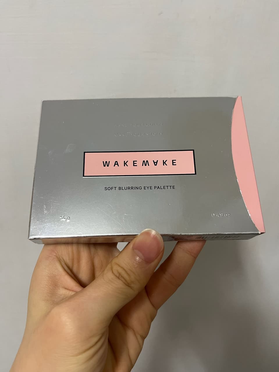 #我要賣 （已售出）Wakemake 16色眼影盤 20 - 二手交易板 | Dcard