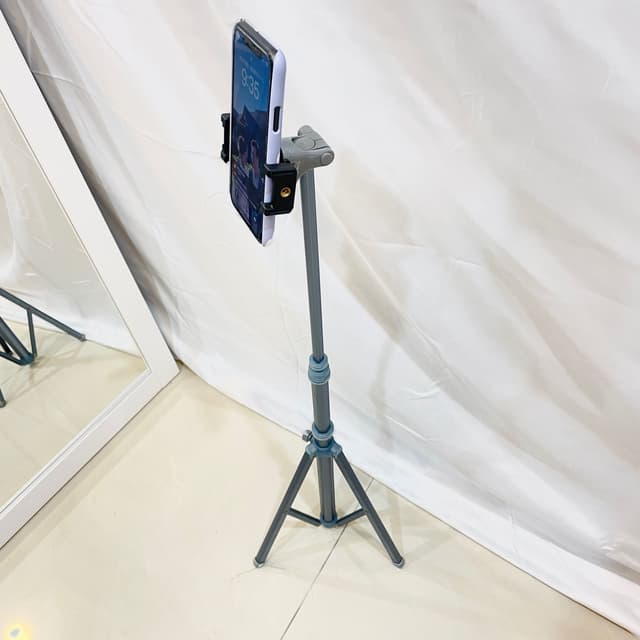 #腳架推薦📸 luvipod腳架 ️情侶出遊必備拍照神器 - 芝芝｜購物芝旅 (@hannee) | Dcard