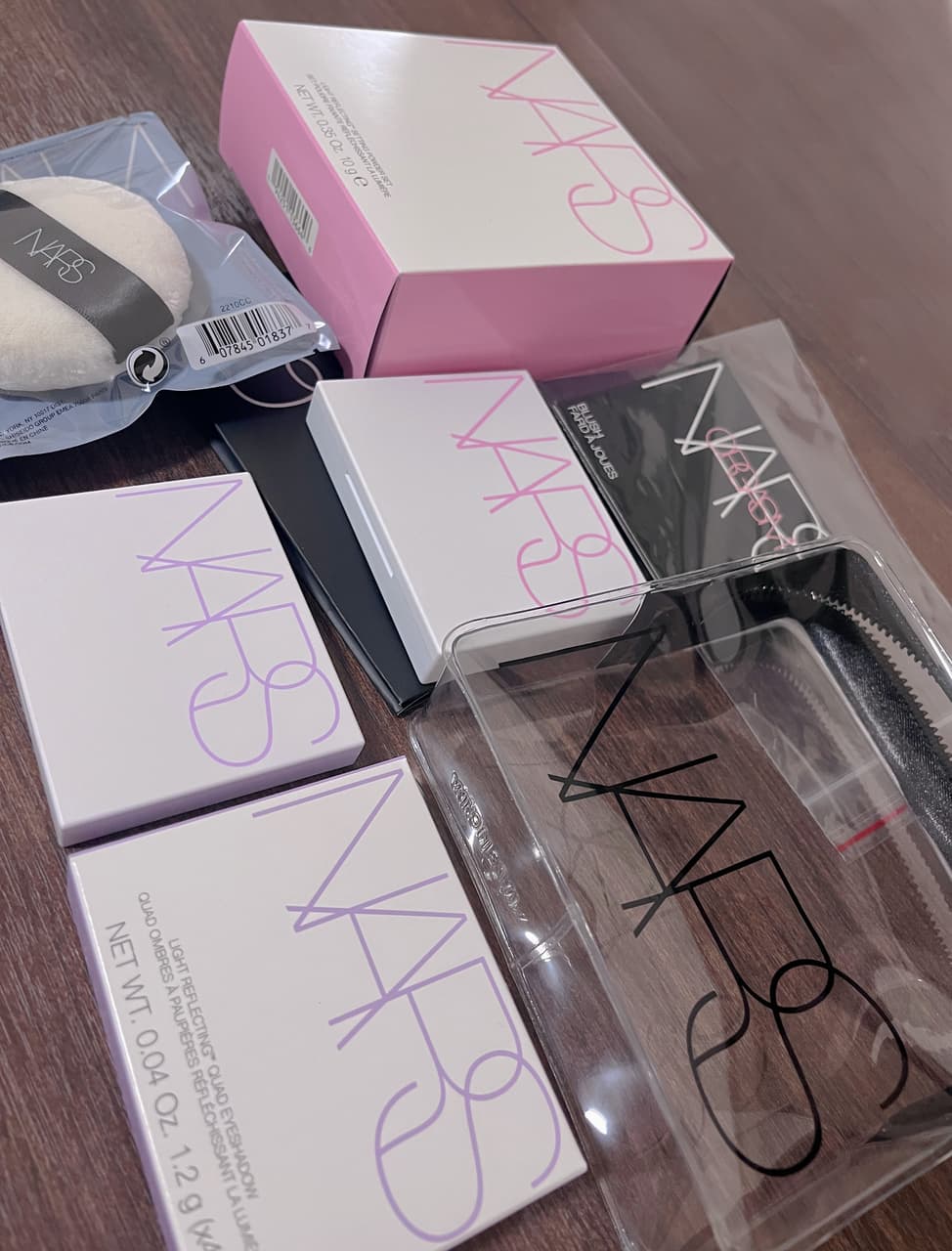 終於到貨🥹 🤍NARS 純白秘境系列🤍 - 你今天看起來很不錯 (@u_look_great) | Dcard