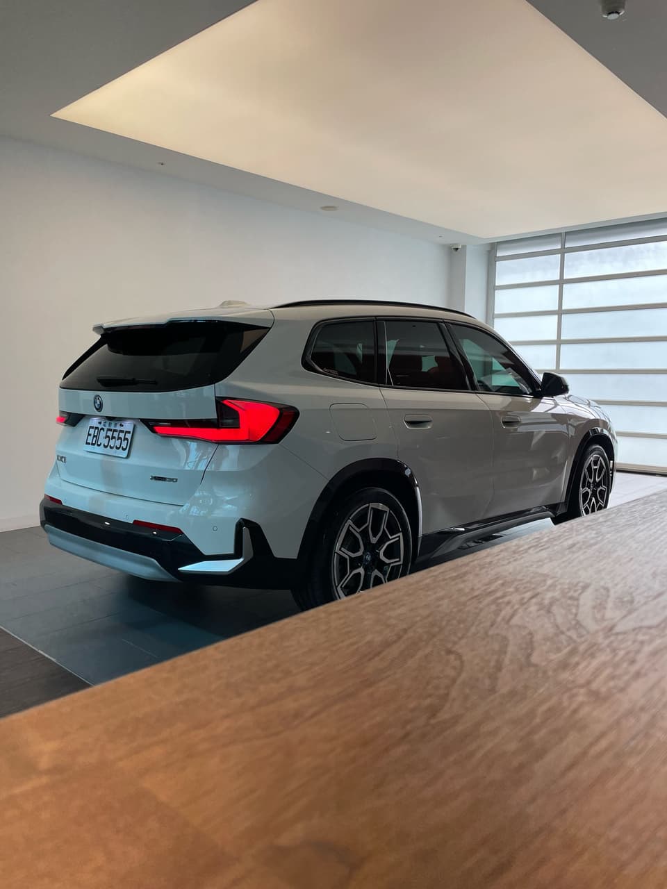 BMW The iX1 交車大吉🍊 - 汽車板 | Dcard