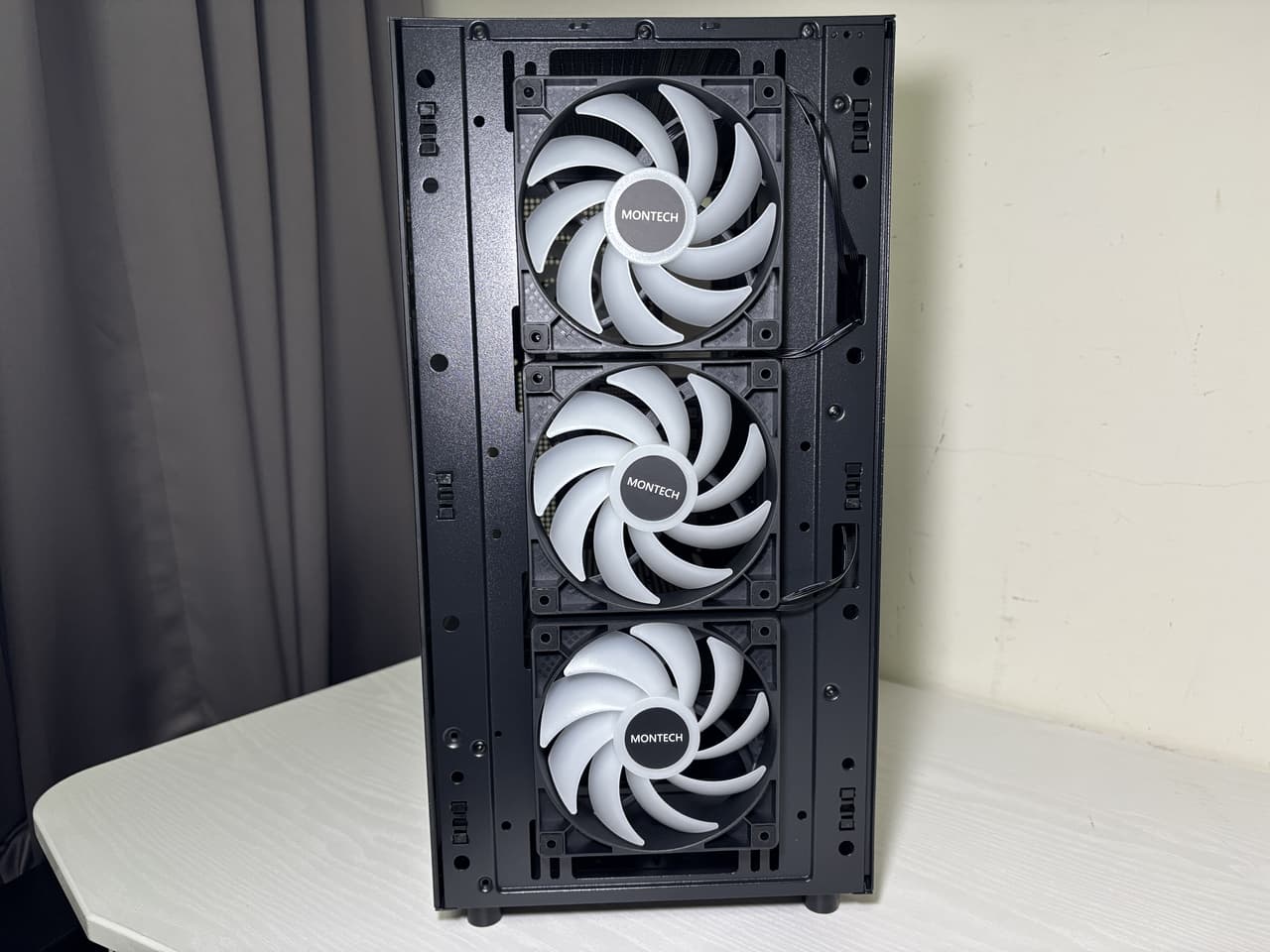 【開箱】「平價機殼首選，值得”木”名而來」MONTECH 君主科技 XR Wood - 3C板 | Dcard