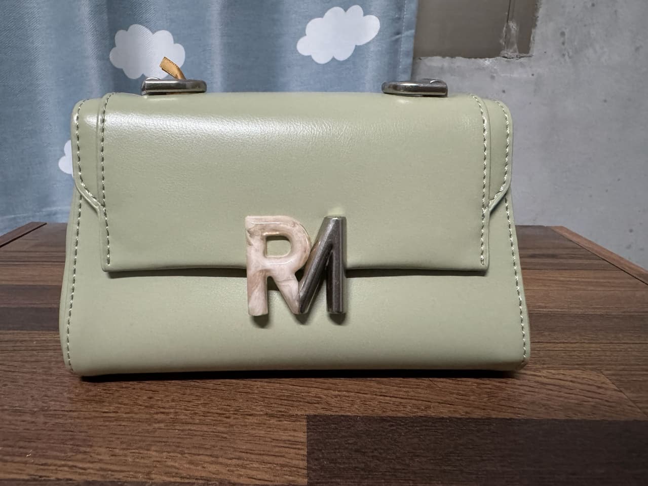 #我要賣 ROBINMAY RM 譚雅精靈 M 絕版 紫色、綠色（已售出）、零錢包 - 二手交易板 | Dcard