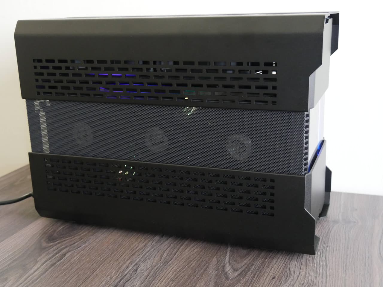 #開箱 伸縮自如的PHANTEKS SHIFT XT - 3C板 | Dcard