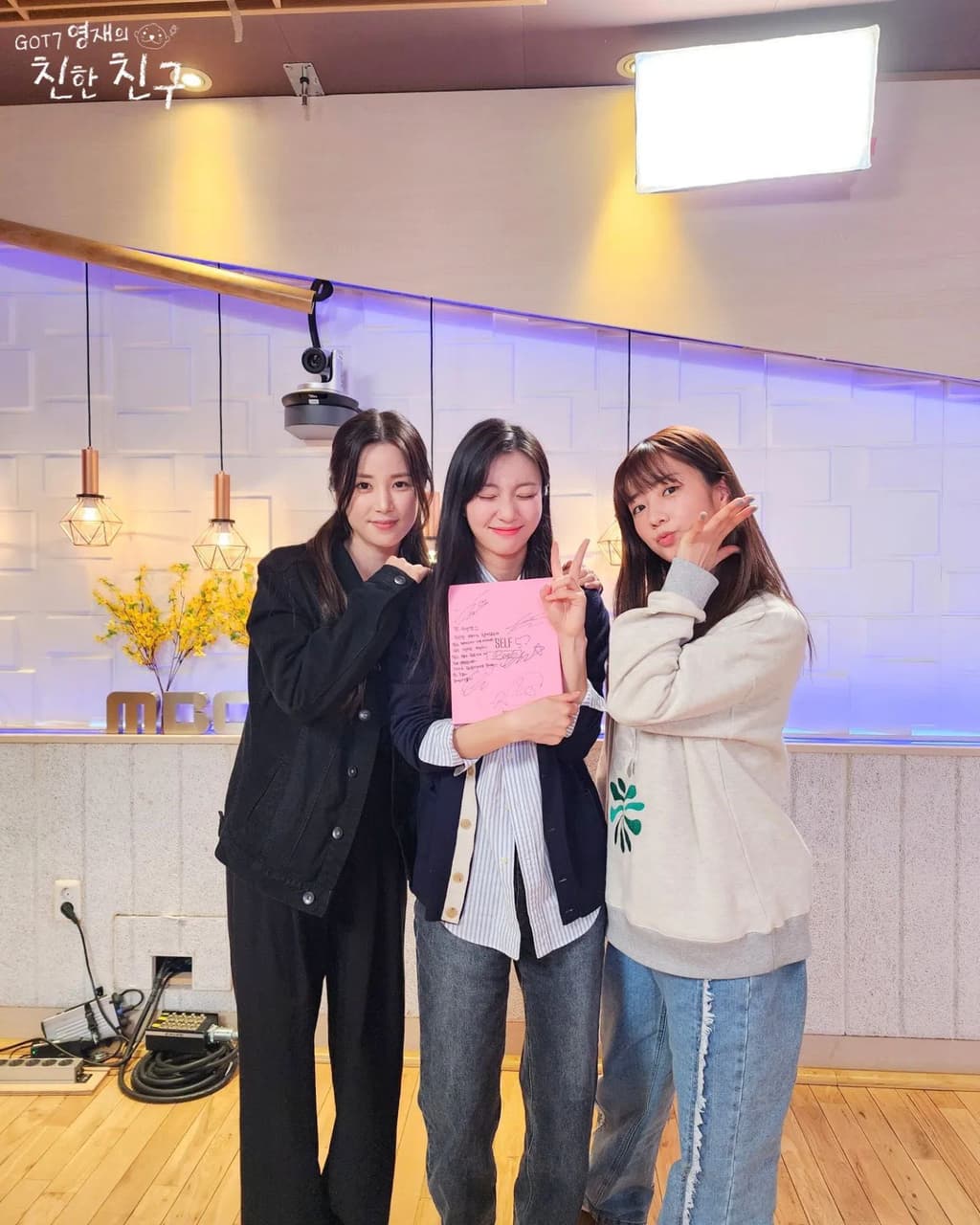 #分享 我偶像的偶像們🌟 - B31-1 留言 | Dcard