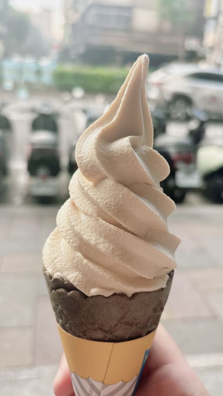 咖啡起司歐蕾霜淇淋 - 甜甜 (@amy911102) | Dcard
