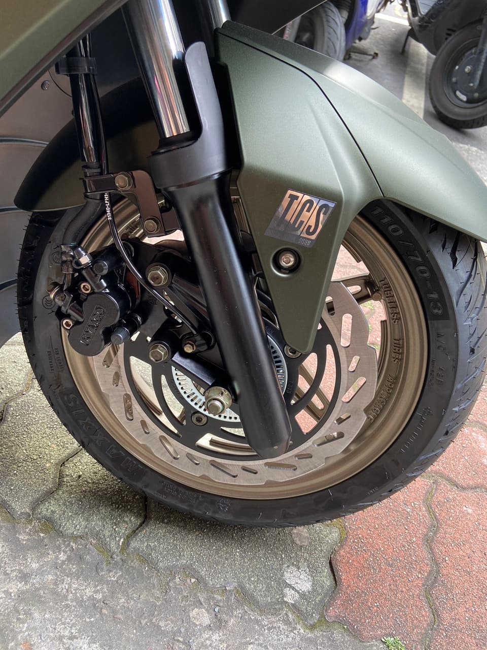 #車輛分享 #開箱 換KRV NERO - 機車板 | Dcard