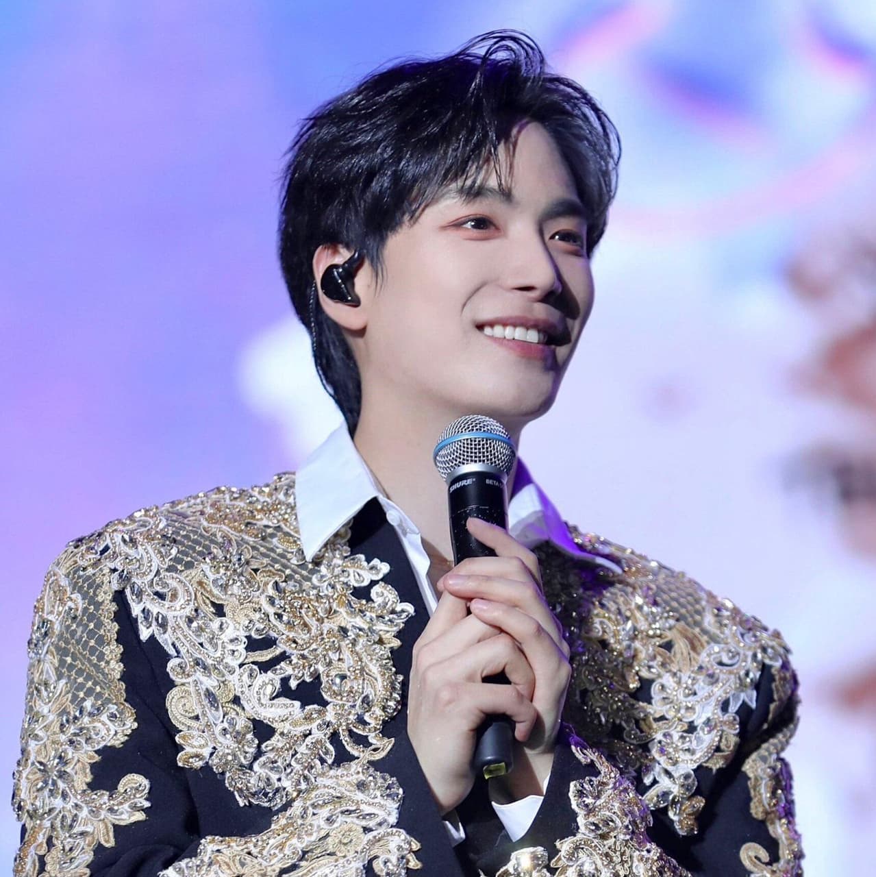 #閒聊 擁有最稀有酒窩的偶像 - NU'EST板 | Dcard