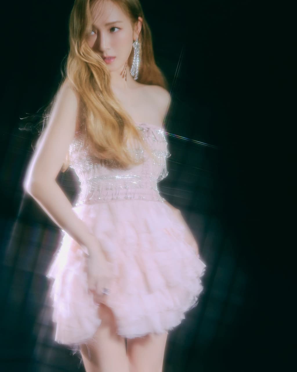 #分享 Jessica 《BEEP BEEP》MV Teaser & 概念照 - 追星板 | Dcard