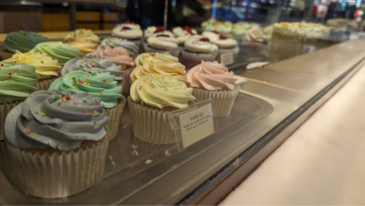 馬來西亞 | 千層蛋糕界的LV ( ᵒ̴̶̷̥́ ·̫ ᵒ̴̶̷̣̥̀ )Nadeje Cake Shop - 美食板 | Dcard